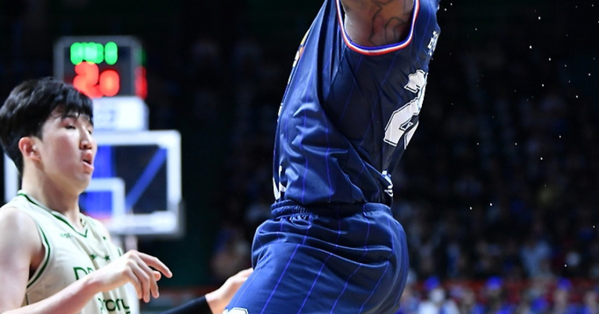 라건아 ‘통곡의 벽’, KCC DB 꺾고 5위 첫 챔프전 진출 [SS PO현장]