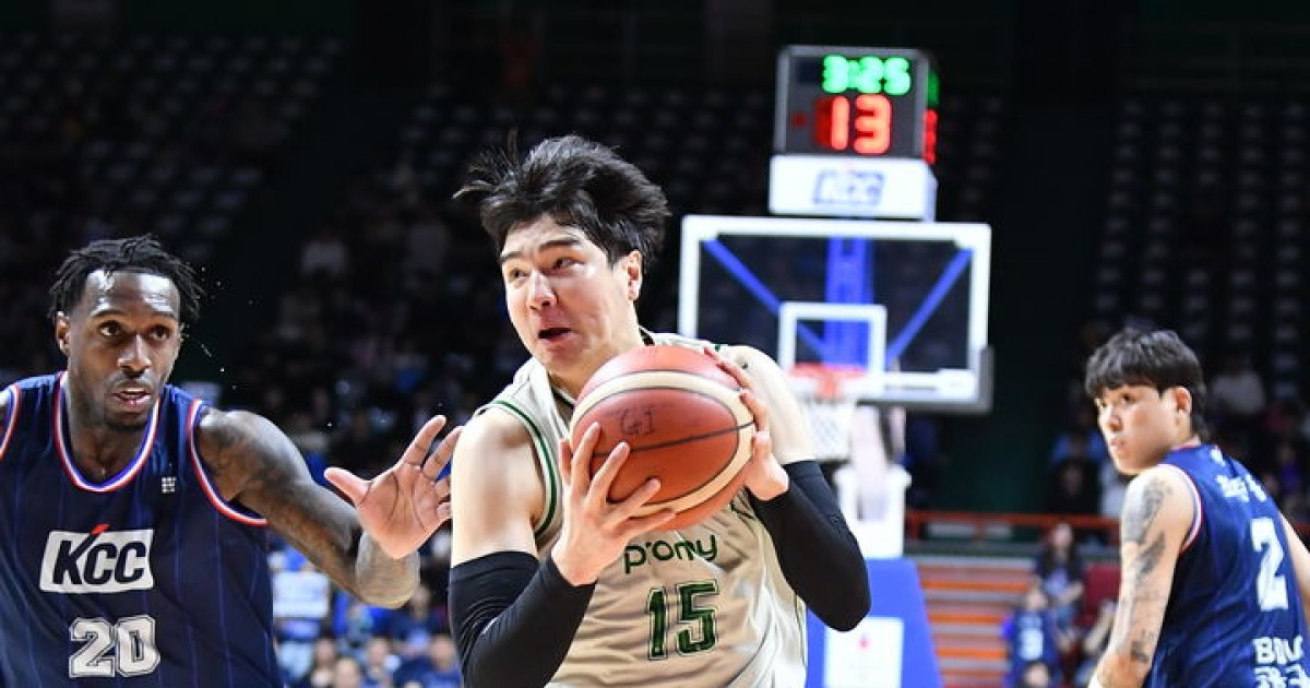 프로농구 '김종규 5반칙' 중 판정 4개 문제…DB-KCC 3차전 심판설명회