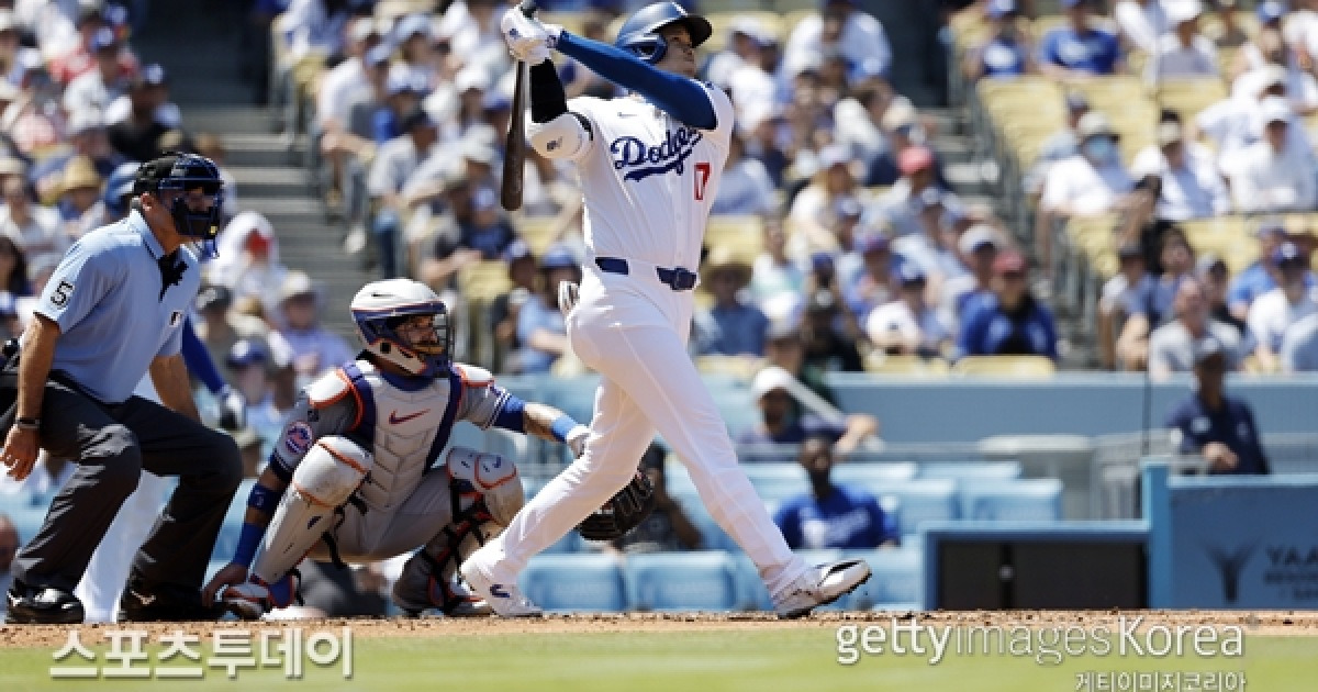 '통산 176호 대포' 오타니, 2안타 1홈런 맹타…마쓰이 넘고 일본인 MLB 최다 홈런