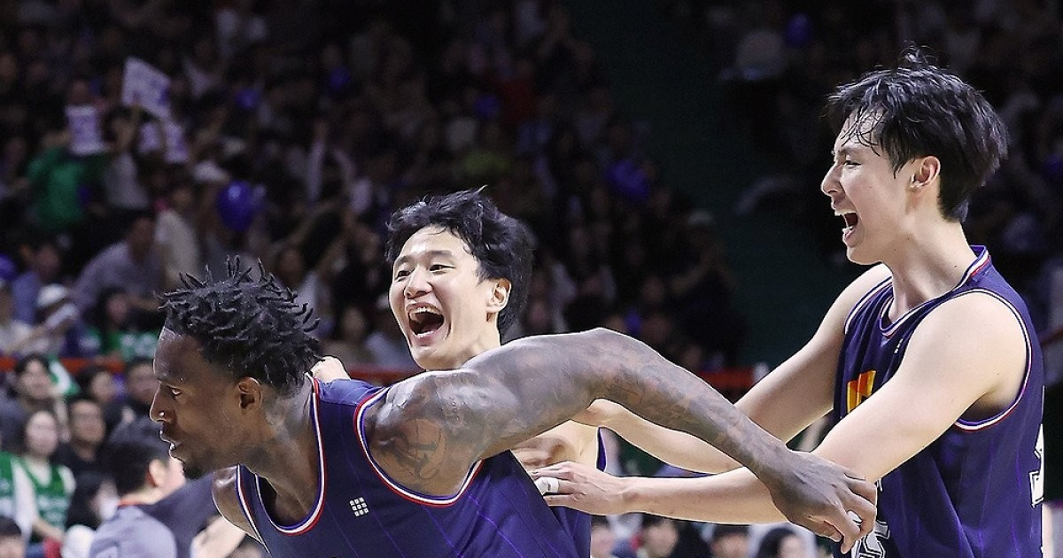 '슈퍼팀' KCC의 PO 진격 이끄는 라건아…챔프전도 지배할까