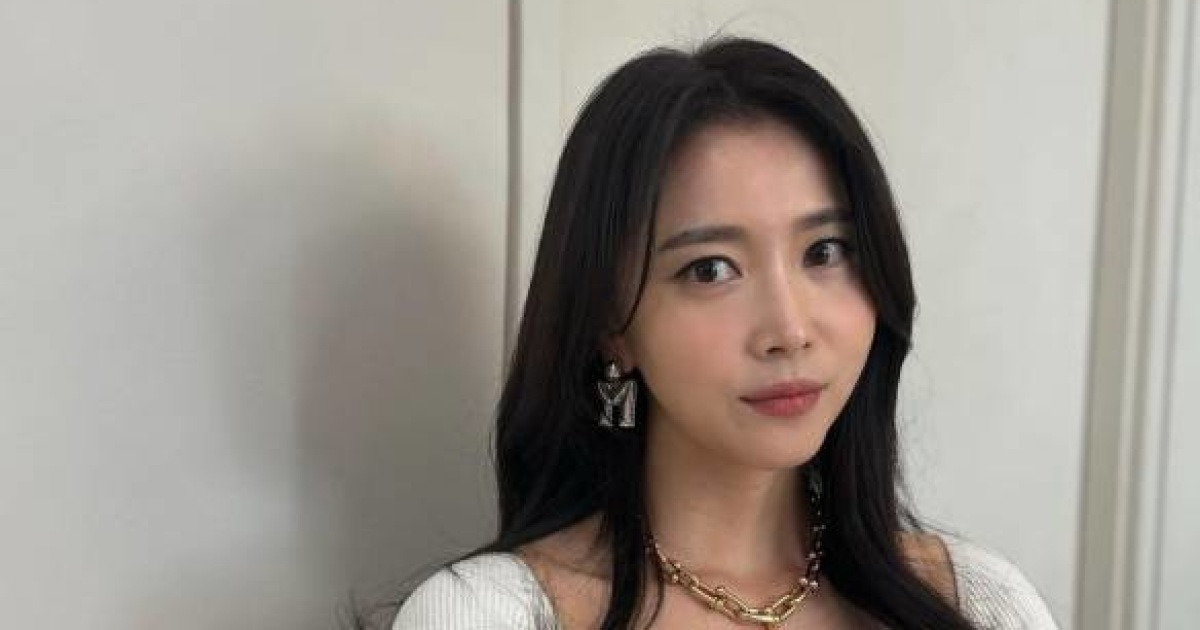 43세에도 52kg? 배우 오윤아의 혹독한 몸매 관리법이 궁금해?