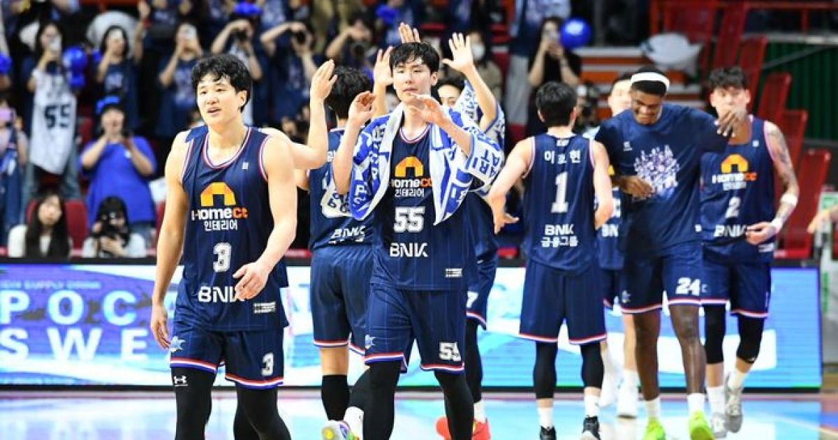 챔프전 선착 KCC, LG·KT 혈전에 미소…우주의 기운 쏠리나