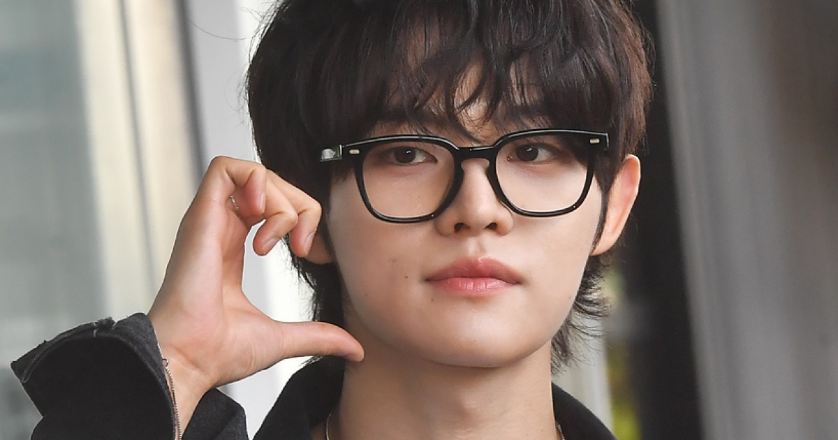 BAE173 제이민, 출국장 표정도 화보처럼~ [포토엔HD]