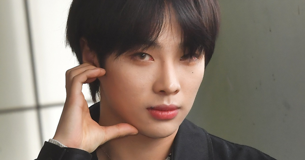 BAE173 무진, 블링블링한 출국장 멋짐 [포토엔HD]