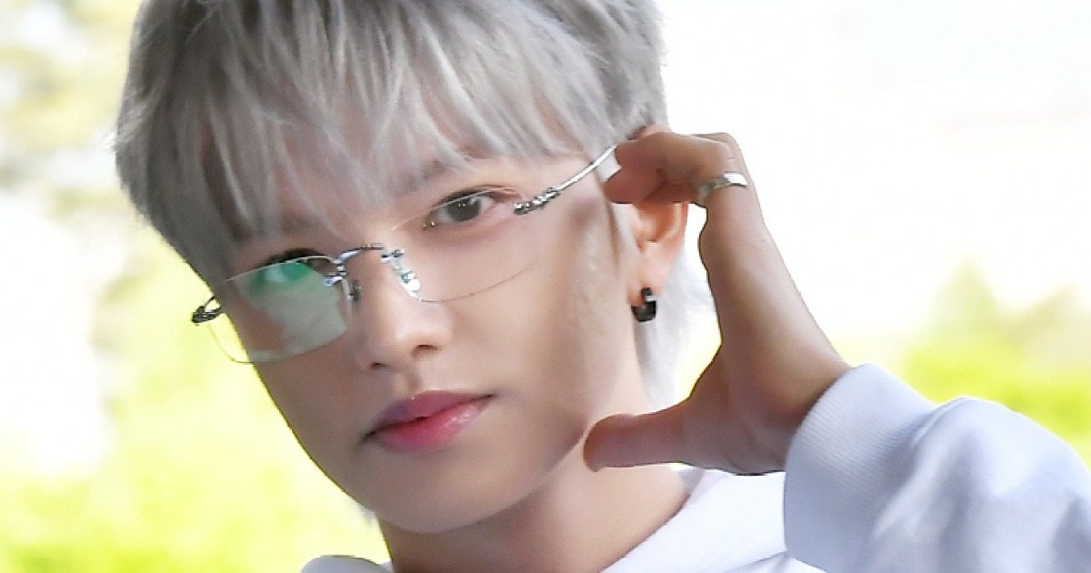 BAE173 빛, 매력 만점 출국장 표정 [포토엔HD]