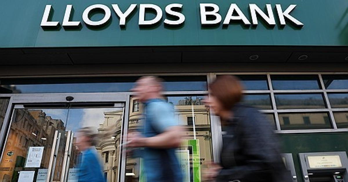 BRITAIN BANKING LLOYDS