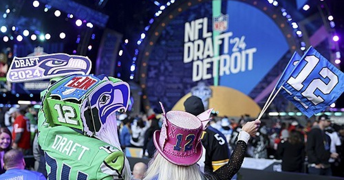 Courtyard by Marriott Hosts Passionate NFL Fans At The Courtyard Inner ...