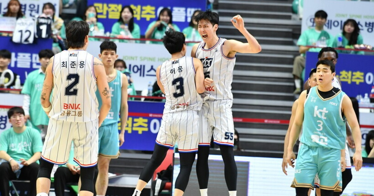 ‘속공 득점 12-4’ 팽팽했던 전반전, KCC-KT 승부는 3쿼터에 갈렸다