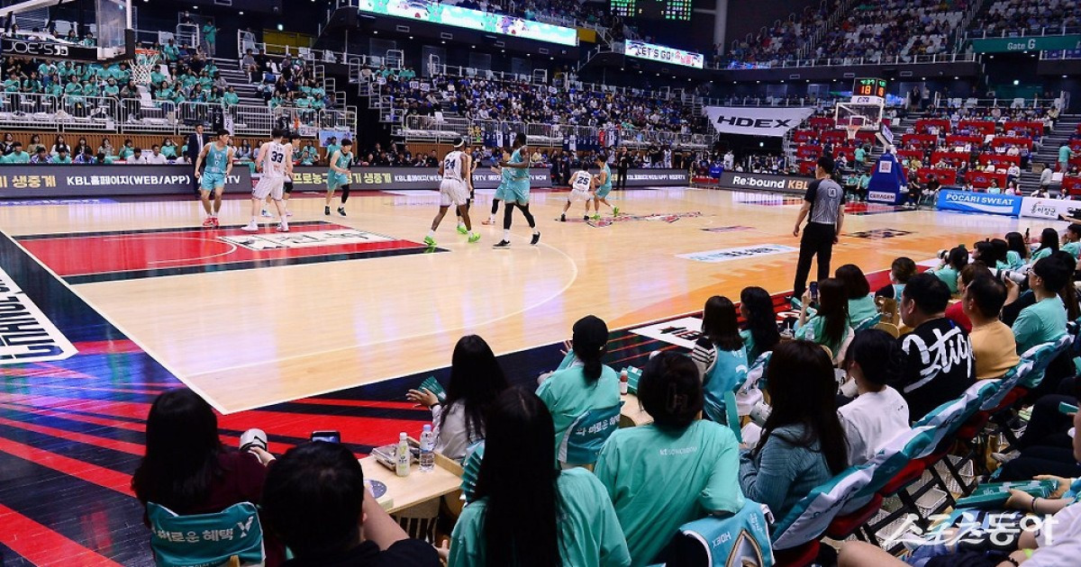 KT-KCC ‘챔프전, 구름관중~’ [포토]