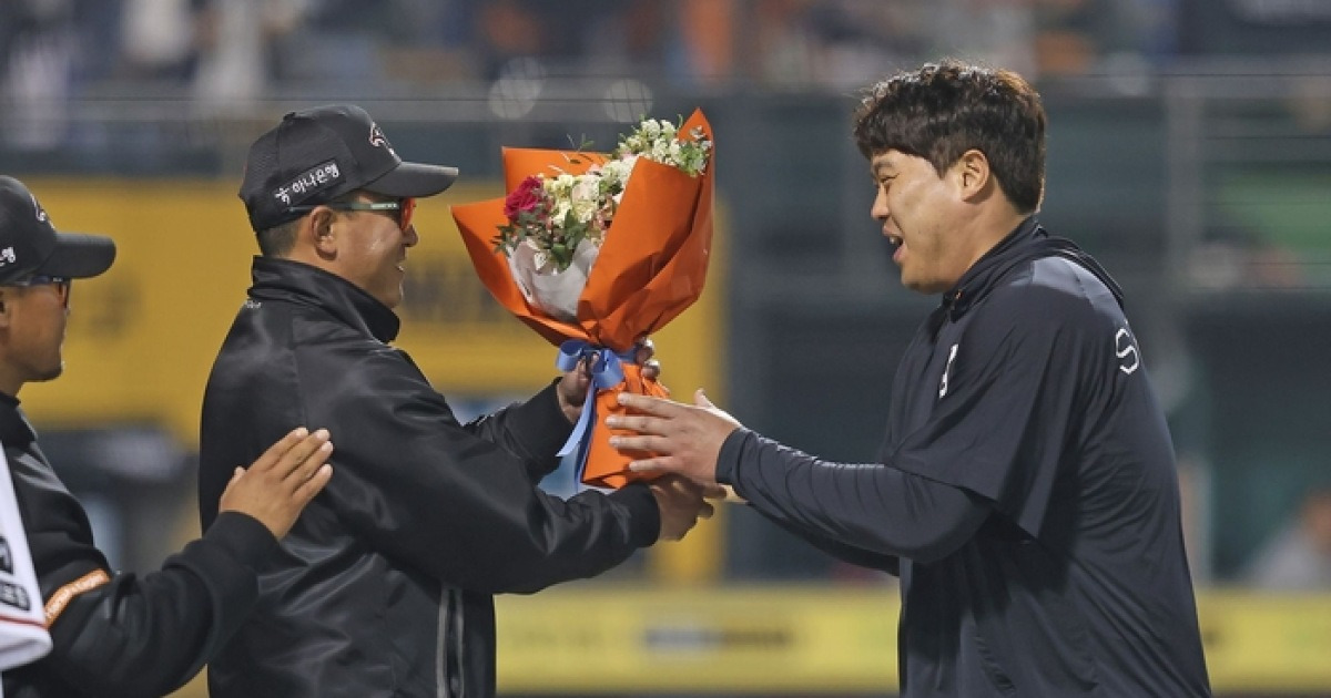 ‘드디어 됐다!’ 류현진, KBO 통산 ‘100승’…복귀 7G 만에 웃었다 [SS시선집중]