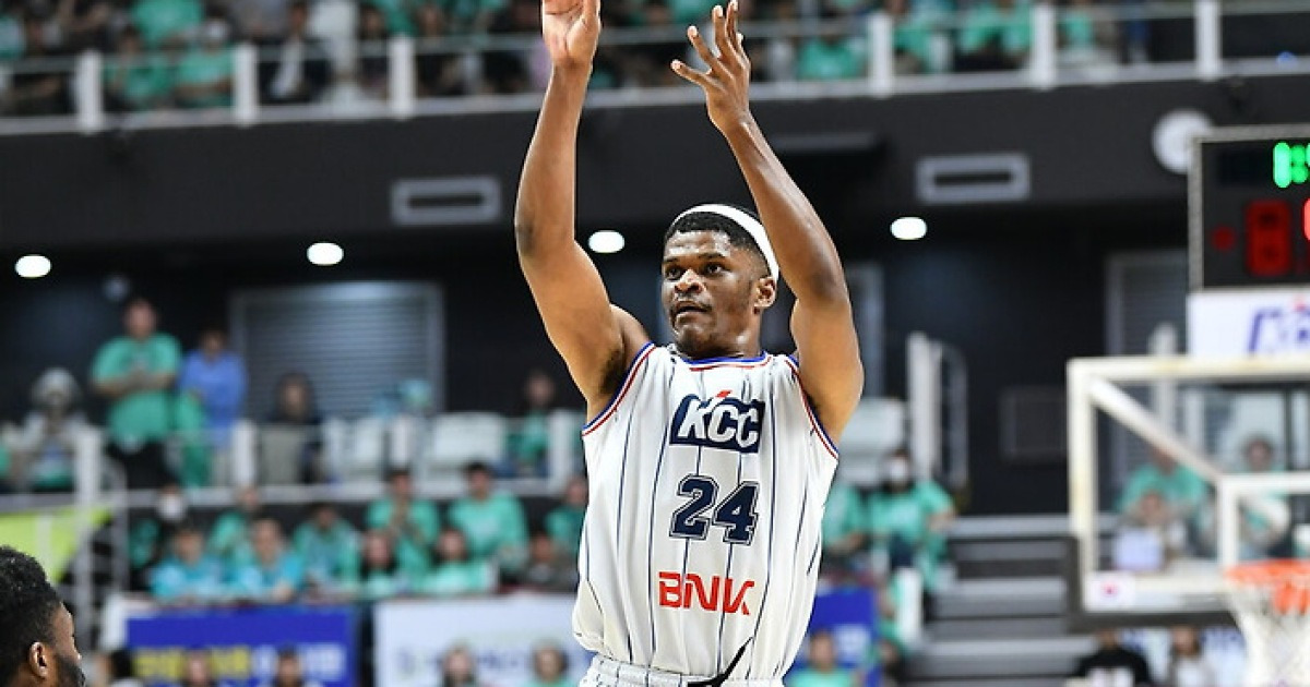 [KBL FINAL] 기록 세우고 패한 KCC 알리제 존슨, “배스의 약점을 공략하기보다...”