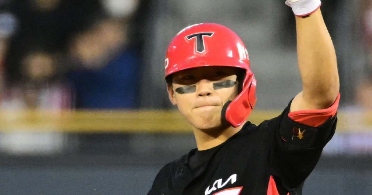 'KBO 최초' 월간 10-10클럽 김도영-'4승 ERA 1.47' 네일…투·타 WAR 1위 질주, KIA가 선두를 달리는 이유