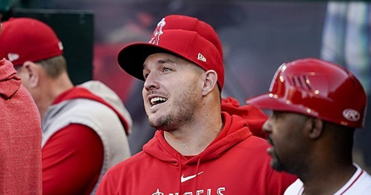 Phillies Angels Baseball