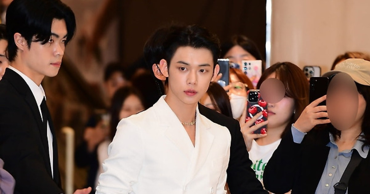 [TEN포토]TXT 연준 '등장부터 멋짐폭발'