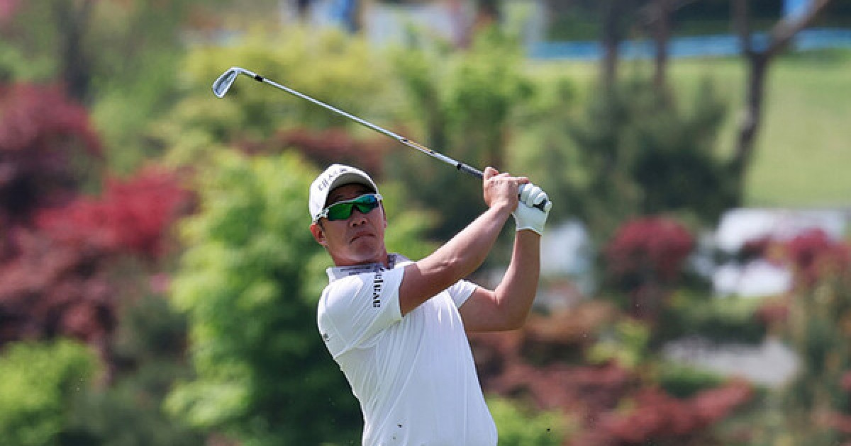 강경남, GS칼텍스 매경오픈 첫날 단독1위…장유빈·김우현·이태훈 1타차 [KPGA]