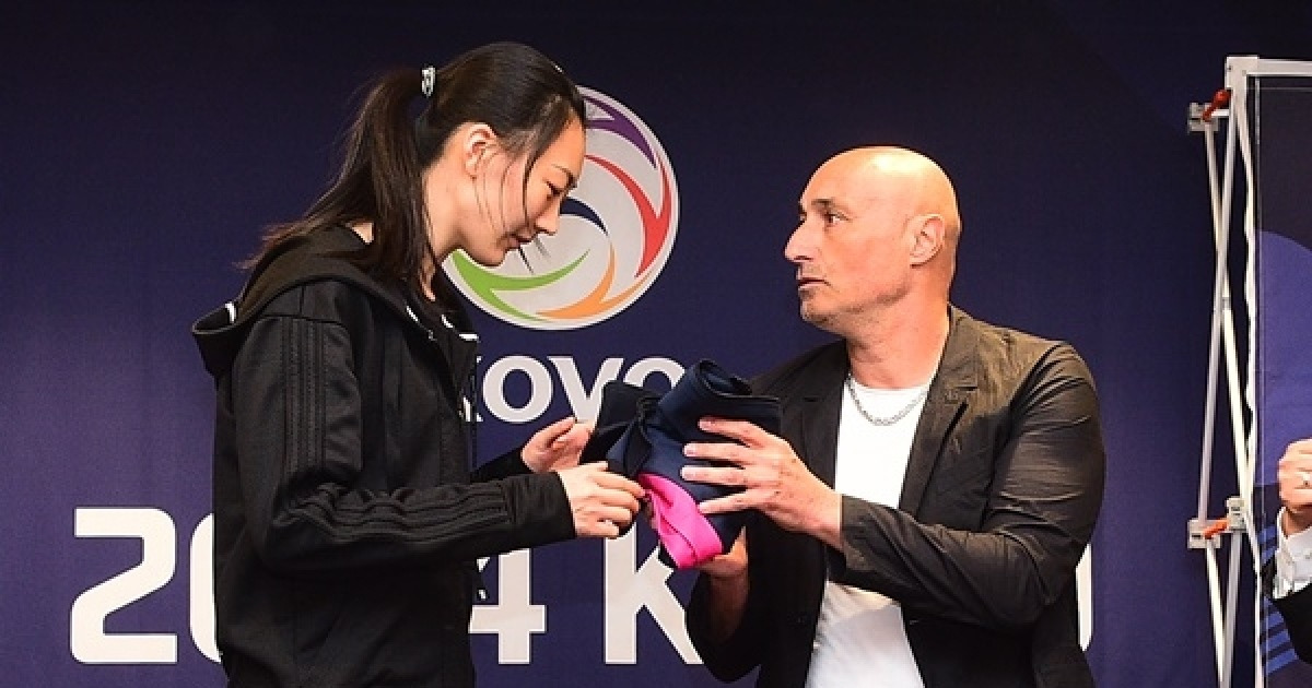 “최은지도 영입했고, 김미연도 있고, 김다은도 성장한다면…” 배구여제 짝은 국내 선수? 명장은 왜 中 196cm MB를 뽑았나 [MK제주]