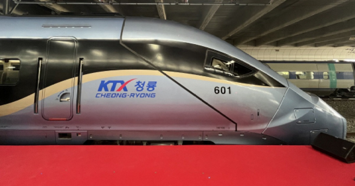 부산~서울 2시간17분 주파…3세대 고속열차 KTX-청룡 지난 1일 운행 시작