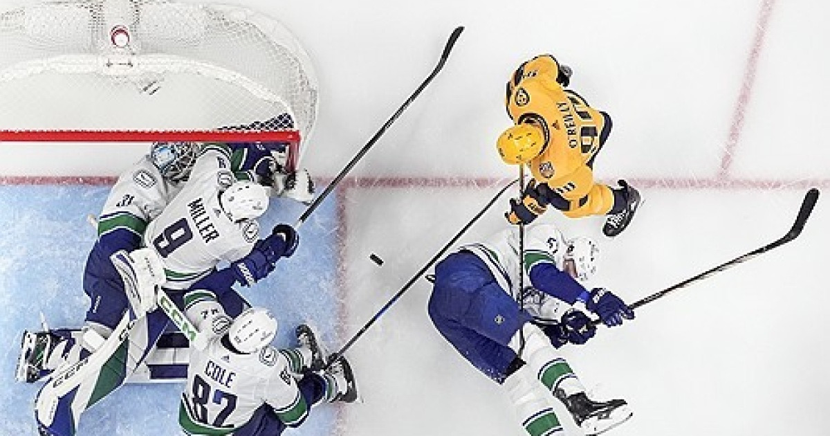Canucks Predators Hockey