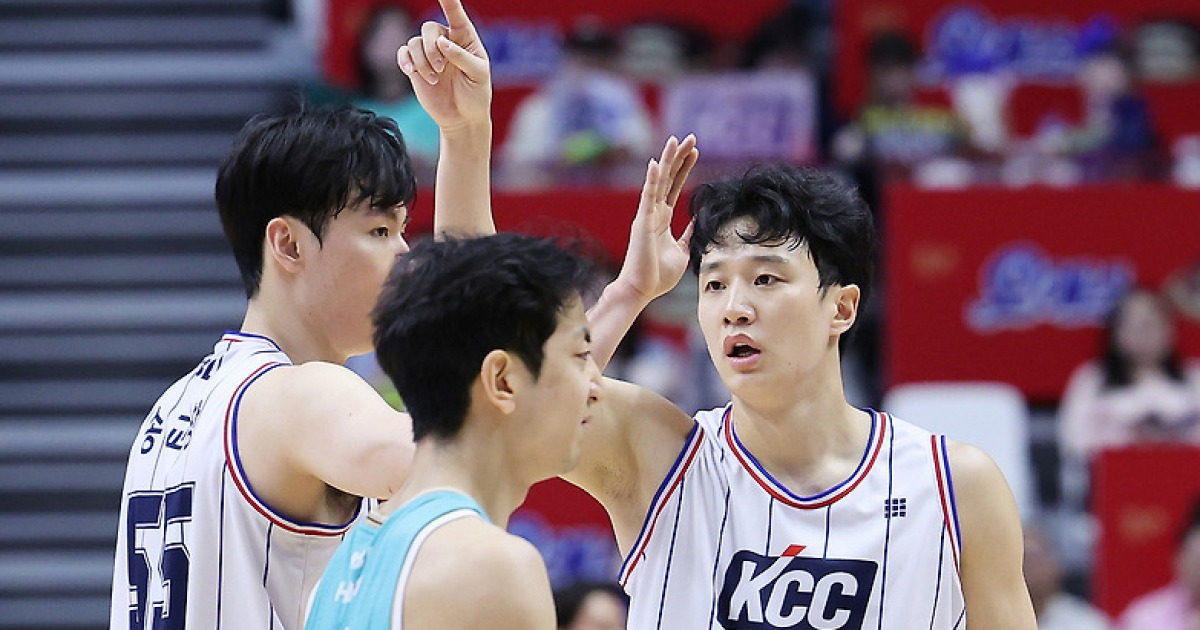 [속보] KCC, KT 꺾고 13년 만에 정상…5위 팀 최초의 챔프전 우승