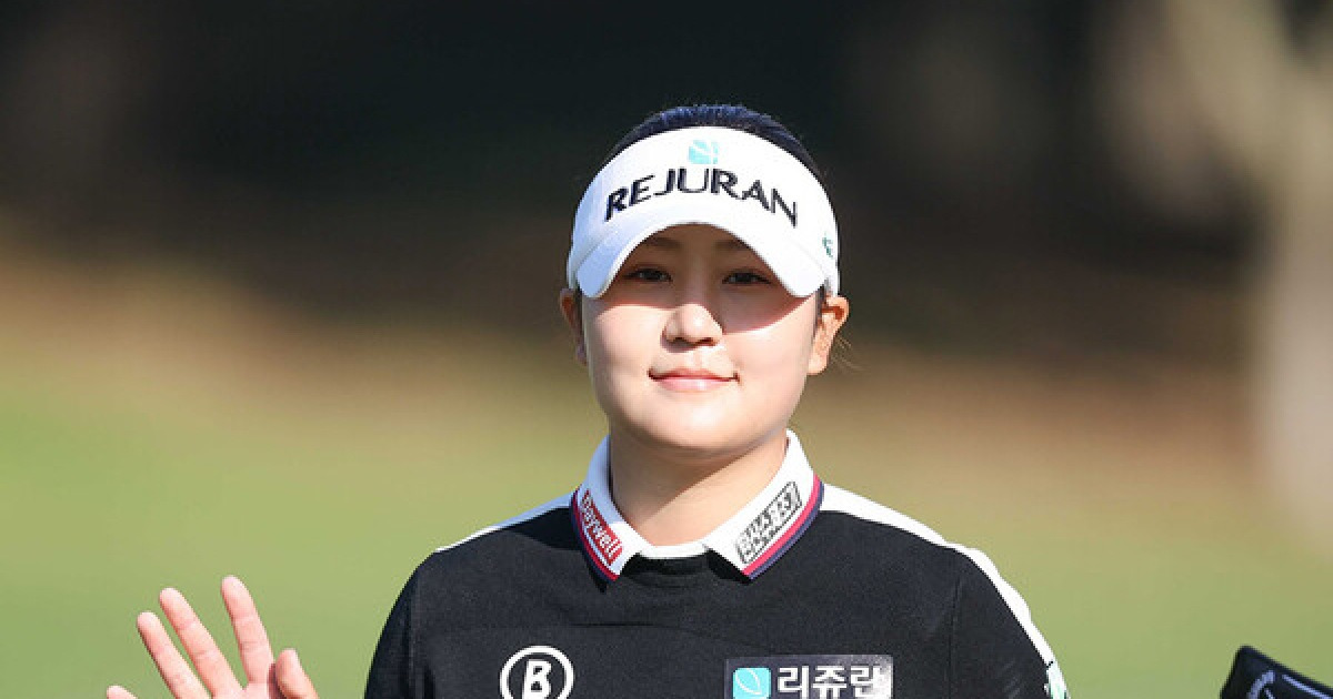 윤수아, 교촌 대회 2R서 'KLPGA 개인 첫 홀인원'