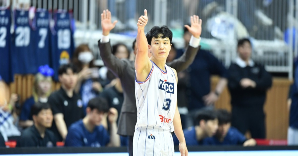 '슈퍼팀 증명했다' KCC, 13년 만에 프로농구 우승…KT와 챔프전 4승 1패