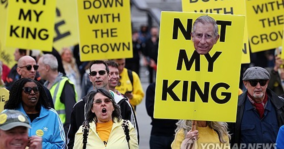 BRITAIN ROYALTY ANTI MONARCHY PROTEST