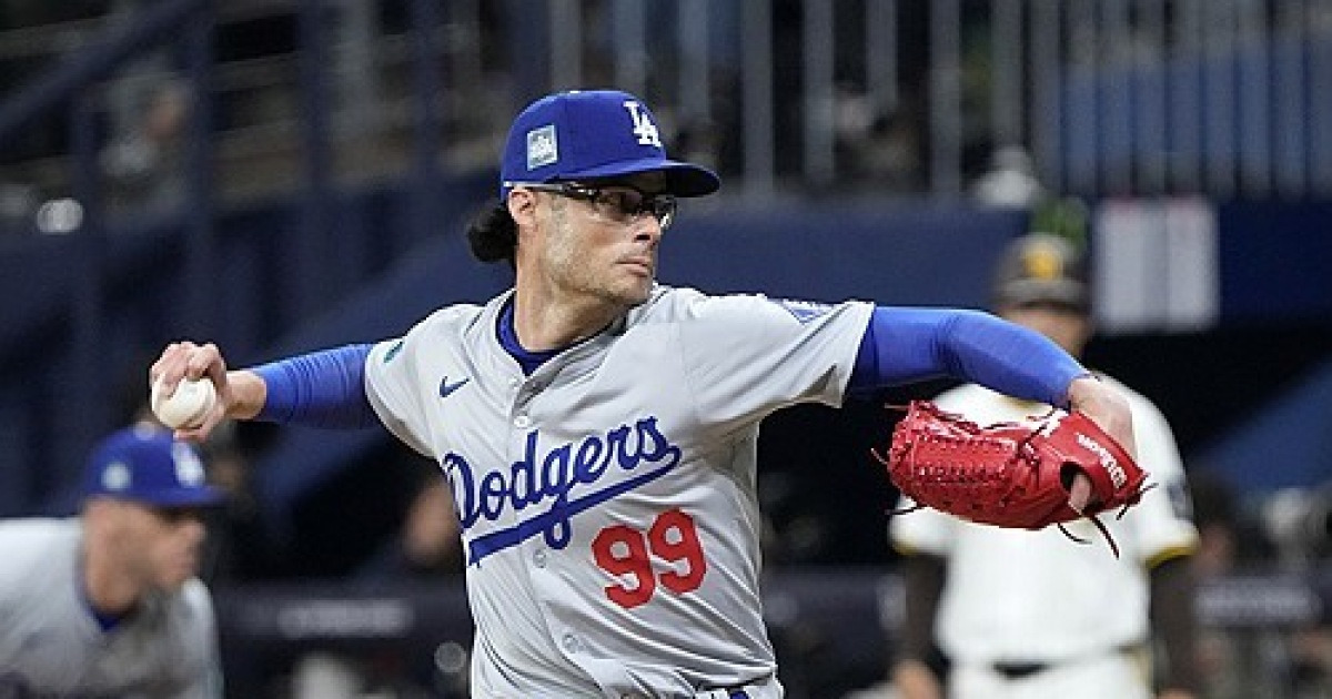 Dodgers Kelly Baseball