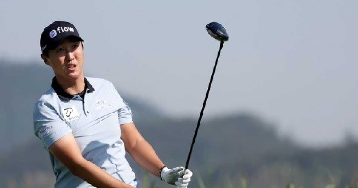버디 10개 잡은 변진재..KPGA 클래식 선두