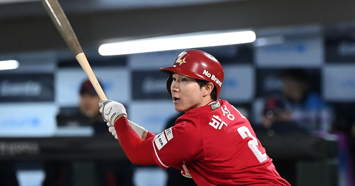 '앤더슨 3이닝 무실점+박성한 4안타' SSG, KIA 4-2 제압하고 2연패 탈출 [광주:스코어]