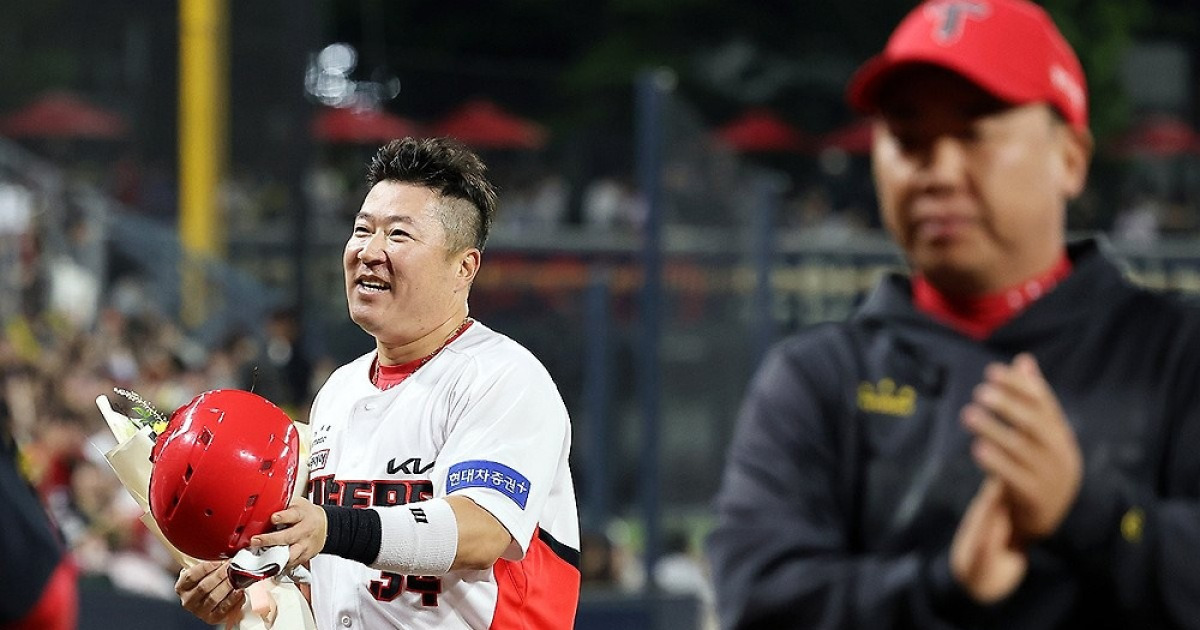 최형우, KBO최초 500 2루타