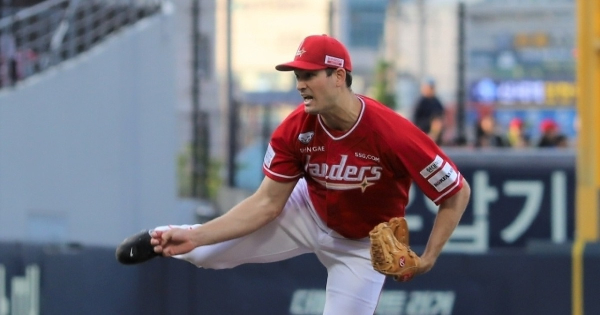 “전광판 고장 났구나” SSG 새 외인의 159km…바로 뒤에서 직관한 26세 유격수도 ‘믿지 않았다’[MD광주]