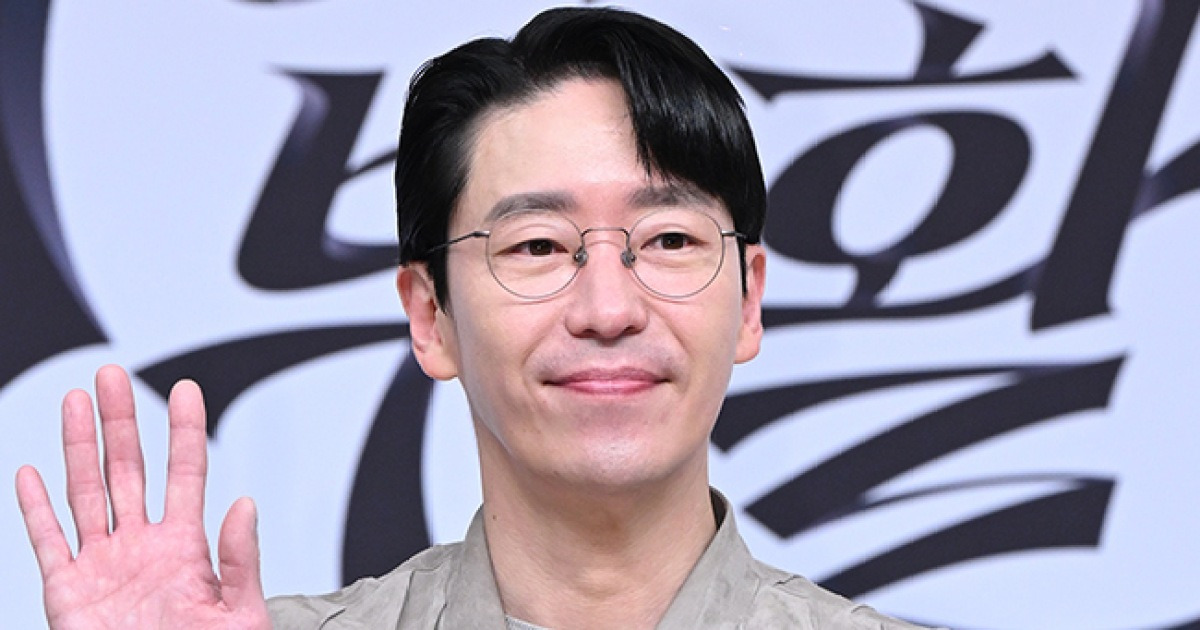 엄기준 12월 비연예인과 결혼 “평생 함께할 인연 없을 줄” 손편지 소감 [전문]