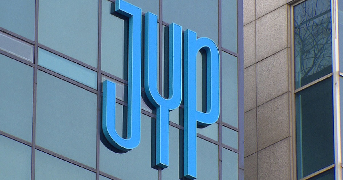 JYP엔터, 52주 신저가 추락…1분기 어닝쇼크 직격탄