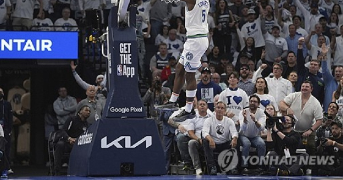 [NBA PO] 앤트맨 27점, 이제 승부는 운명의 7차전으로…미네소타, 덴버 상대로 45점 차 대승