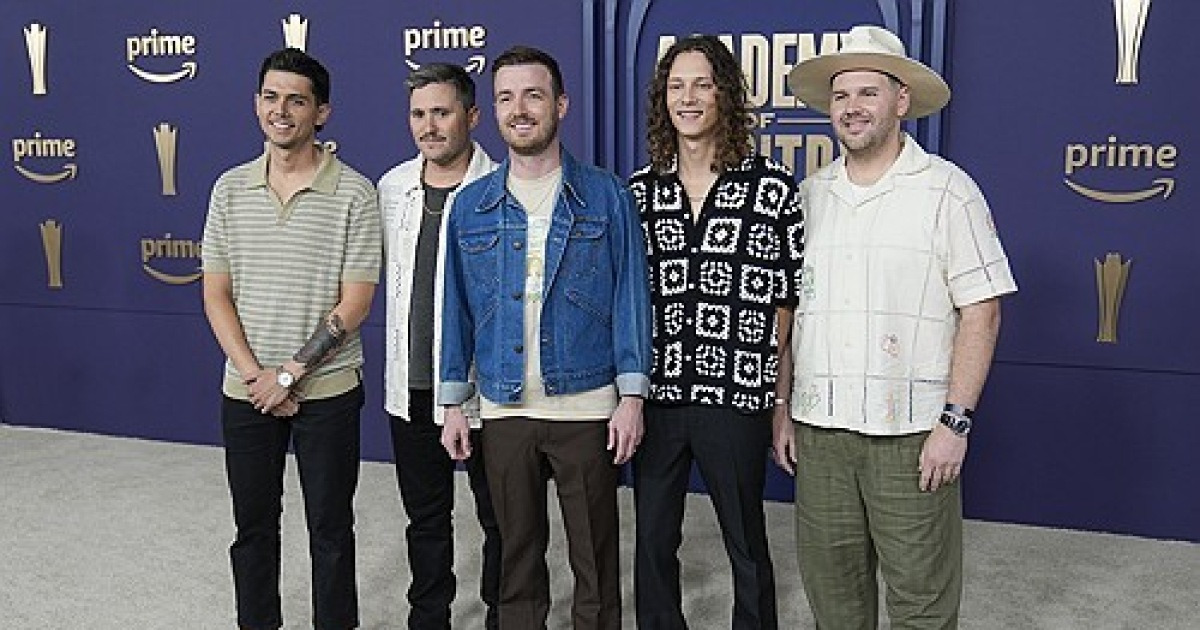 59th ACM Awards - Arrivals