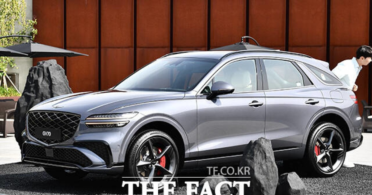 제네시스, 세련된 디자인·독보적 상품성 갖춘 'GV70 부분 변경 모델 출시' [TF사진관]
