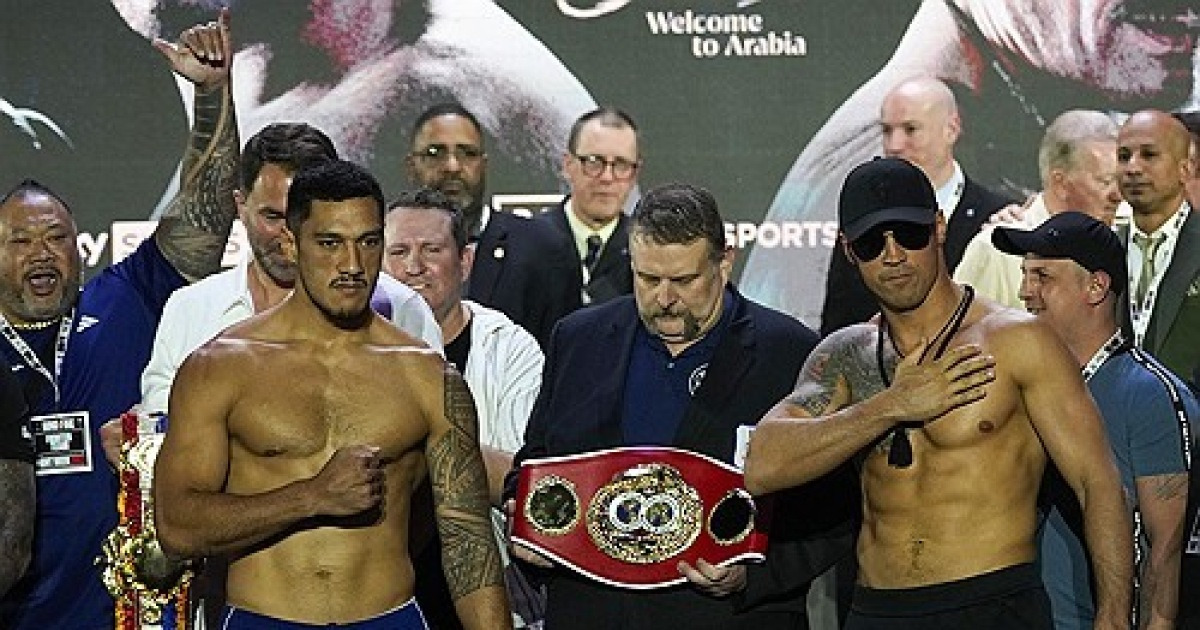 Saudi Arabia Boxing Briedis Opetaia