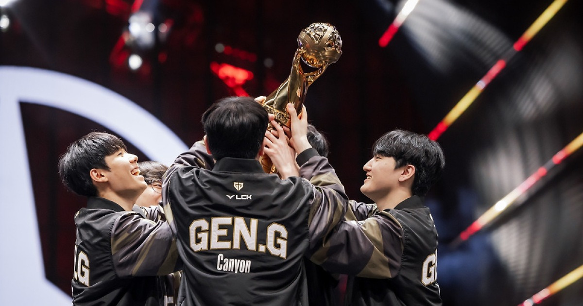 7년 LCK 한 풀어낸 젠지, MSI 우승 차지...FMVP '리헨즈'(종합)