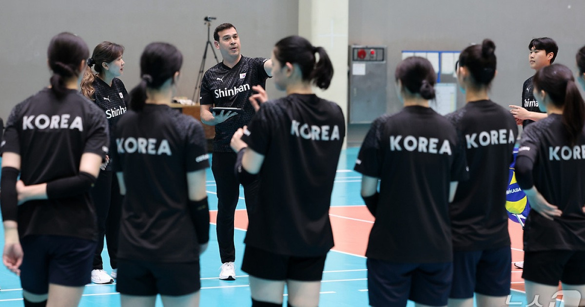 '모랄레스호' 여자배구, 도미니카공화국에 0-3 패배…VNL 30연패 수렁