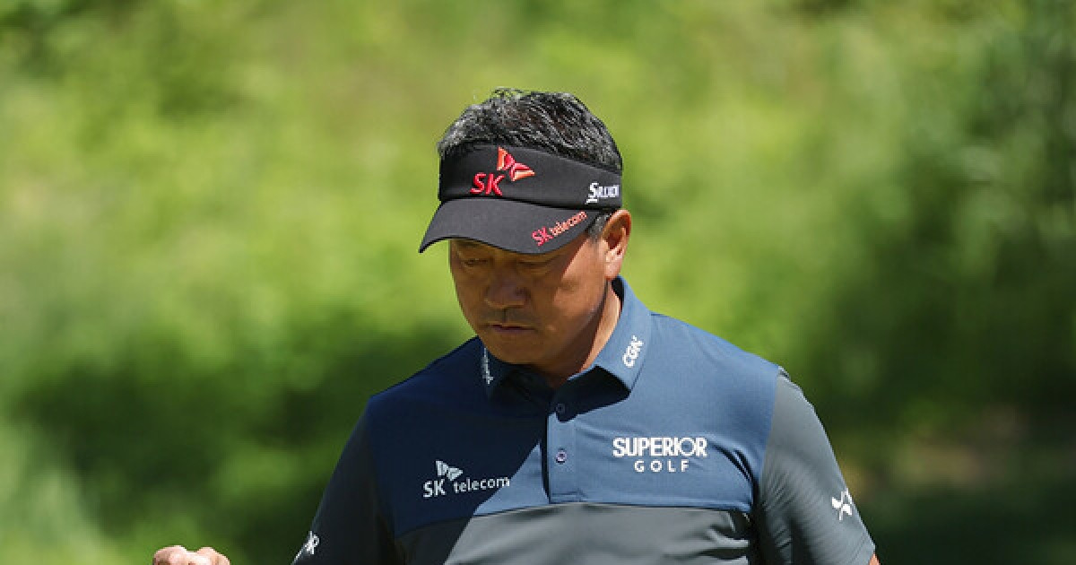 '빅 세이브' 최경주, 54세 생일에 KPGA투어 최고령 우승 달성…SK텔레콤오픈 4번째 우승