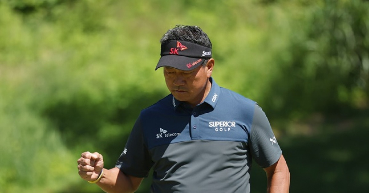 '이런 드라마가 있나' 최경주, '54세 생일에 최고령 우승'... 통한의 미스→완벽 커버, 2차 연장 끝 정상 등극 [KPGA]