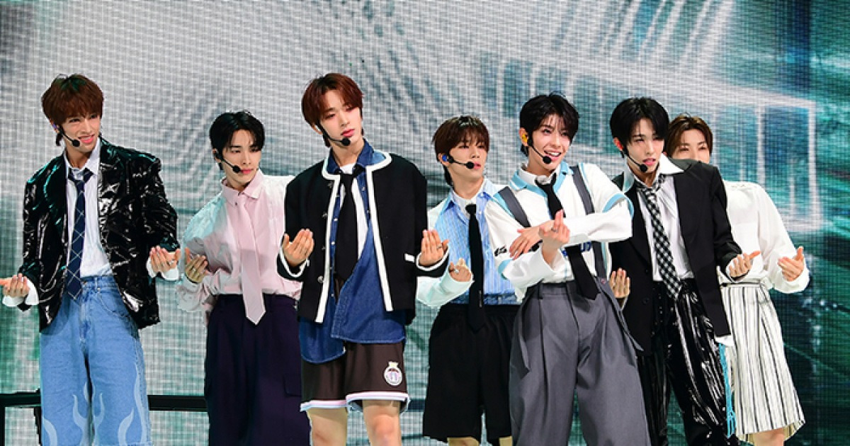 ‘JYP 신예’ 넥스지 “박진영 PD, ‘초심 잃지 말라’ 조언”