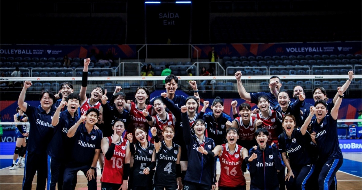 한국 여자배구, VNL 30연패 끝…'강소휘+박정아+정지윤 54점 합작' 태국 3-1 제압