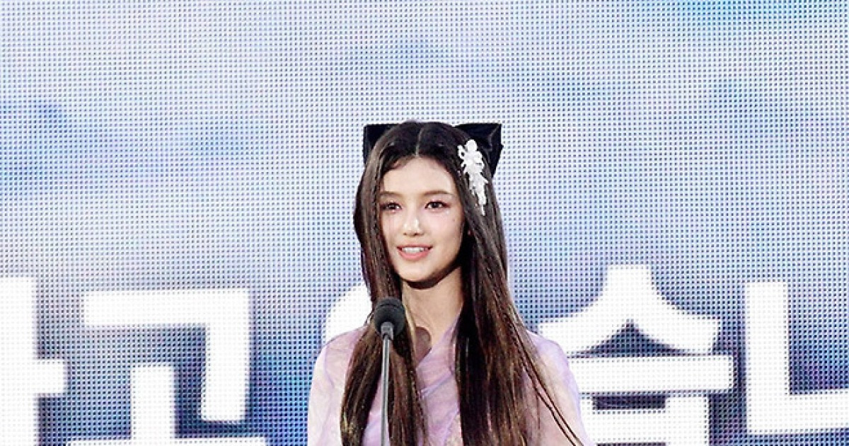 [mhn포토] 뉴진스 다니엘 '인형 MC'