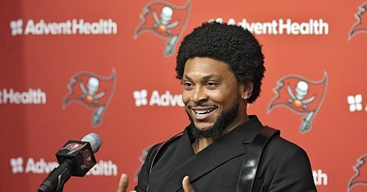 Buccaneers Winfield Football