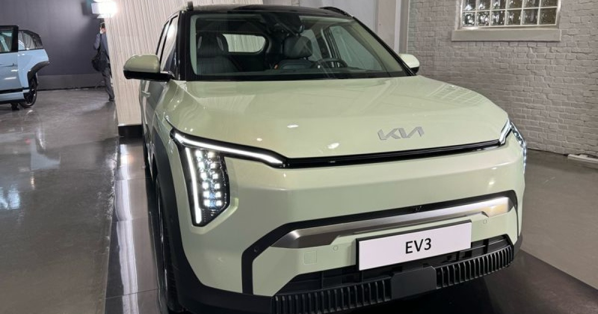 EV3로 전기차 '캐즘' 정면 돌파한다…"내년엔 EV4·EV5 출격" [FN 모빌리티]