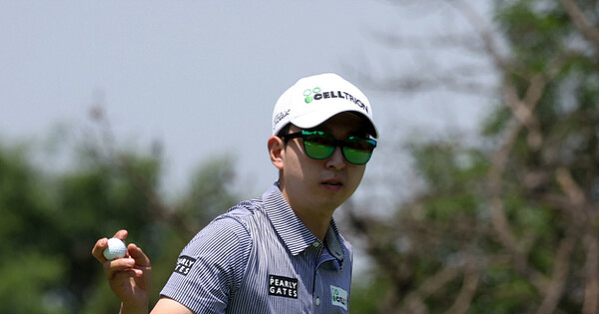 안준형, 블랙스톤 이천 첫날 노보기 선두…박은신·황인춘 1타차 추격 [KPGA KB금융]