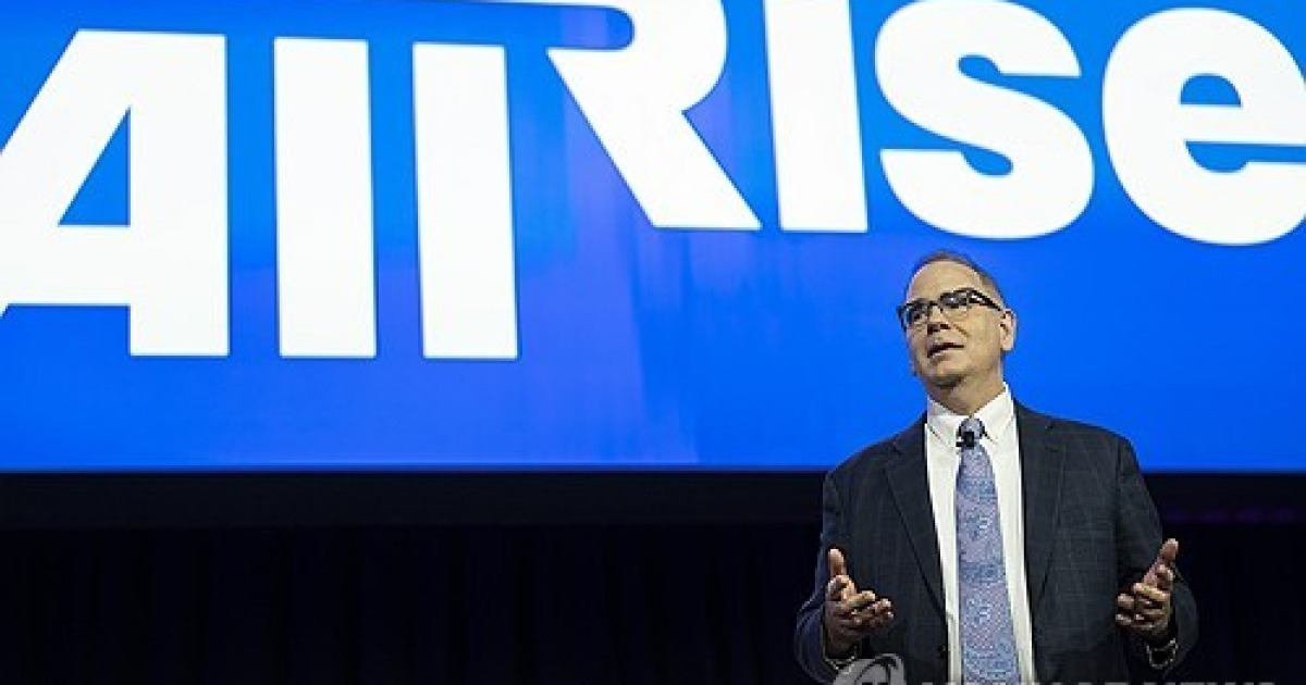 RISE24 Opening General Session 1 - ?Love Letters? Backstage ...