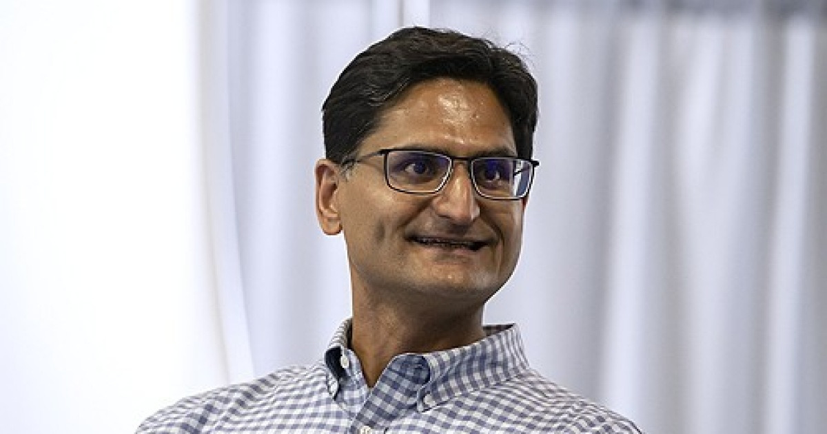 Intelligence Embracing AI