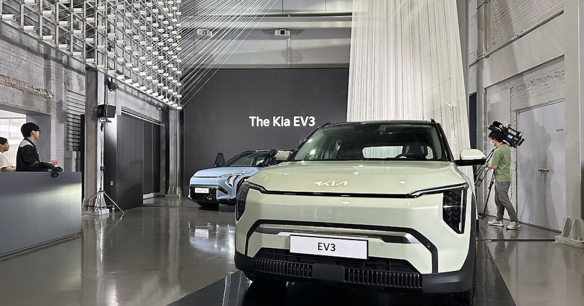 기아, 3000만원대 소형 전기 SUV 'EV3' 공개…"성장세 둔화 해결해줄까?" | 삼프로TV